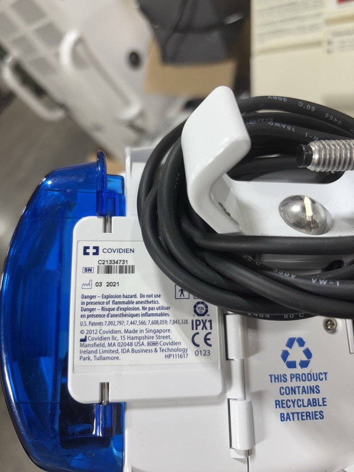 Covidien Kangaroo ePump w/ Clamp and Power Supply | eBay