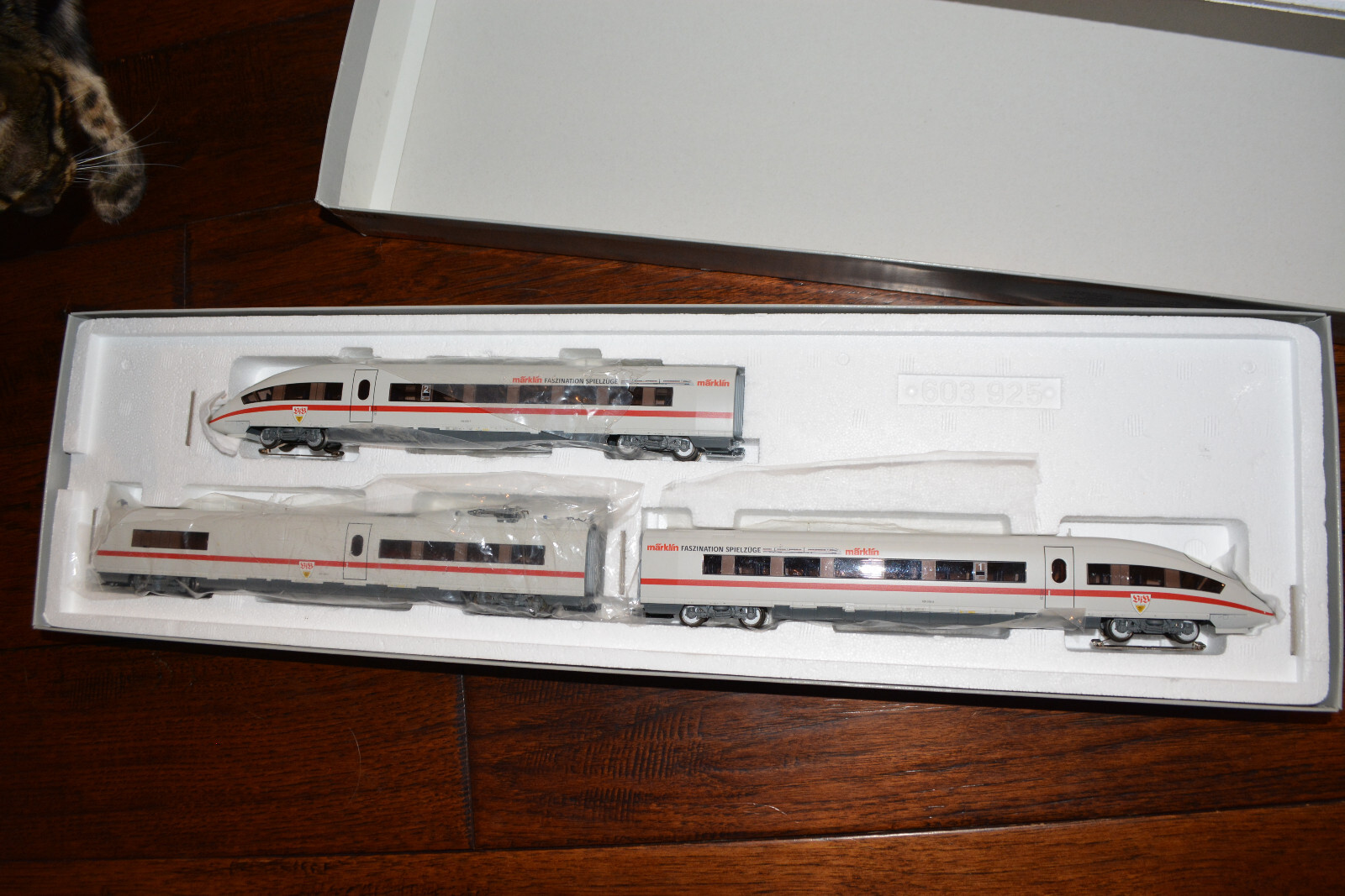 Marklin HO 37785 ICE 3 "VfB Stuttgart - Marklin Tour" Digital Train Set ...