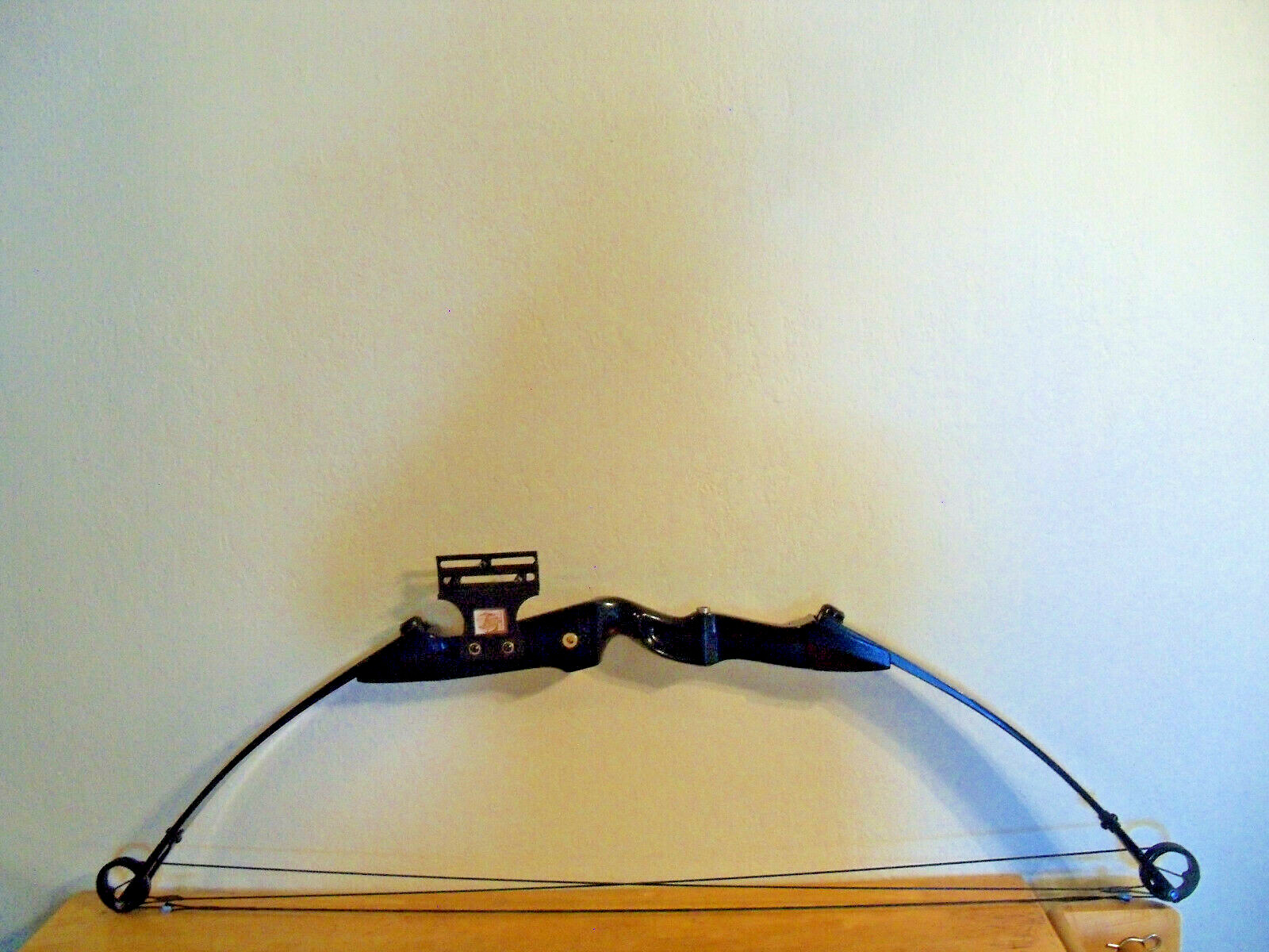 Rambo 2 wide wheel compound bow, Hoyt | eBay