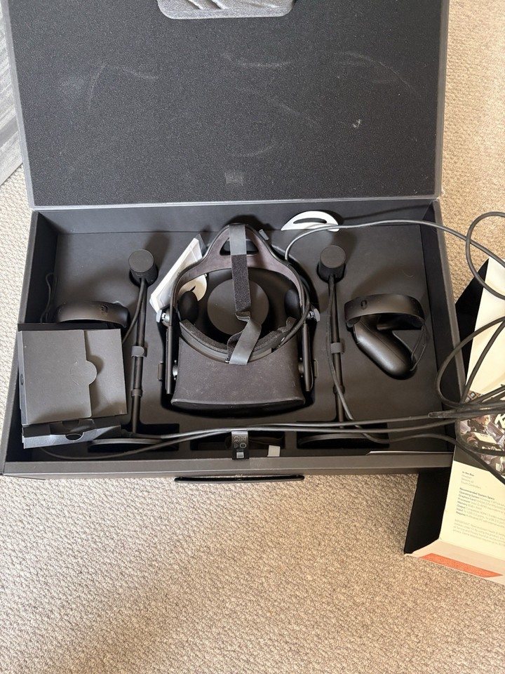 Oculus Rift CV1 Headset PC-Powered VR Virtual Reality | eBay UK