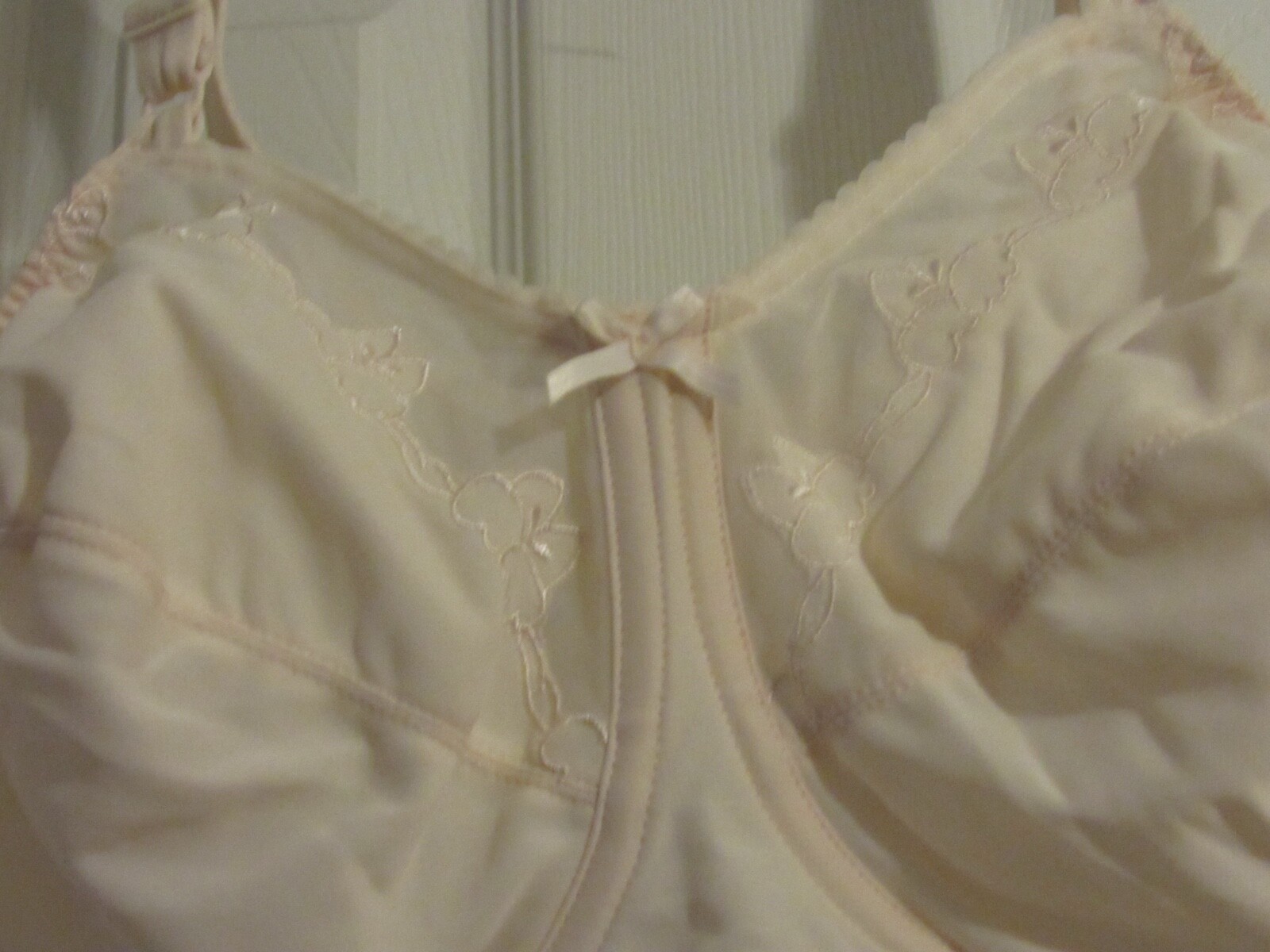 Bali 40DD Lace N Smooth Seamless Cup Underwire Bra Be… - Gem