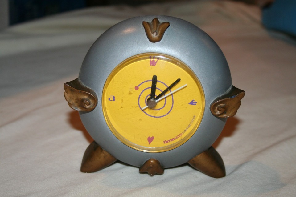 VINTAGE SPACE AGE ATOMIC DESK CLOCK CHIPPY CHIC AVIATOR STYLE TIMEPIECE ...