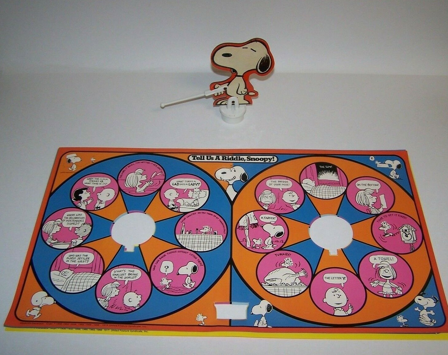 Tell Us A Riddle Snoopy Fantastic Riddle Machine Colorforms 1965 ...