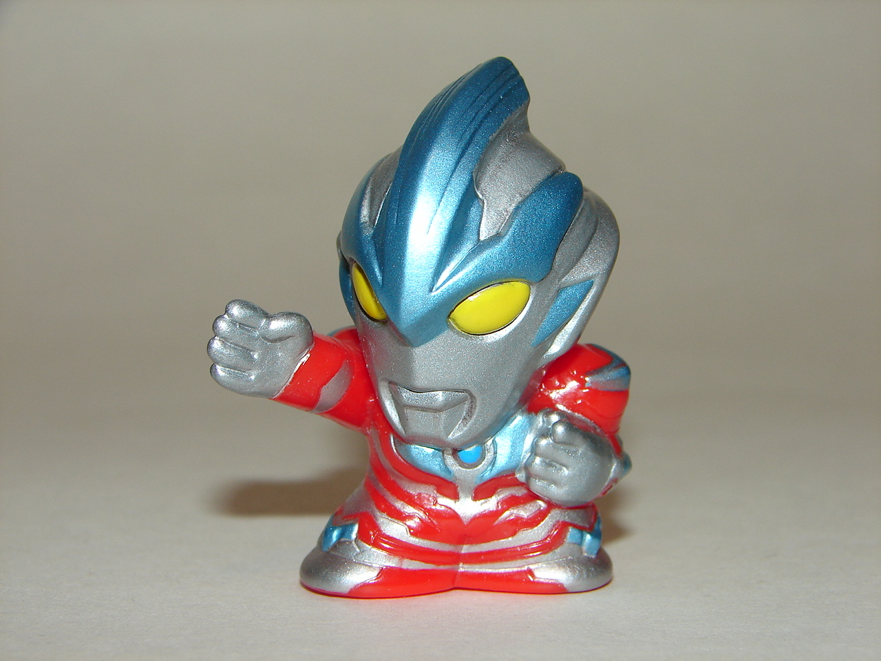 SD Ultraman Ginga (Cross Shoot) Figure from Ultraman Set! Godzilla ...