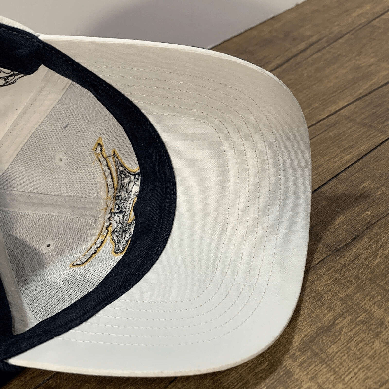 Nashville Predators Hat Cap Fan Favorite NHL Snapback Sabre Tooth Tiger ...