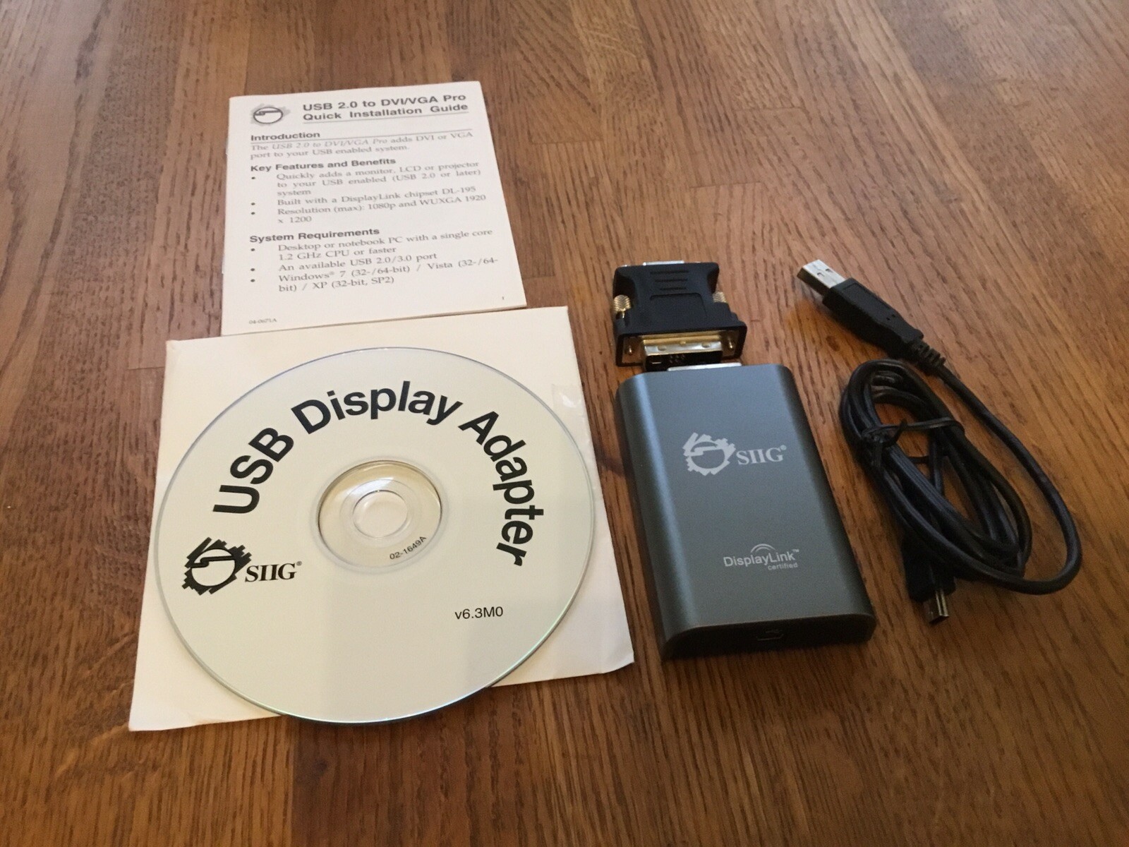 SIIG Display link USB 2.0 to DVI/VGA Pro w/Monitor interface, Disk ...