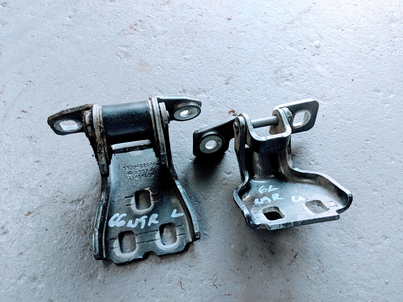 JEEP GRAND CHEROKEE DOOR HINGES 55394220AA 55394223AA LH REAR | eBay