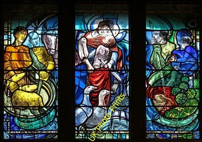 Photo 6x4 St Martin, Preston - Stained glass window Preston/TL1724 ...