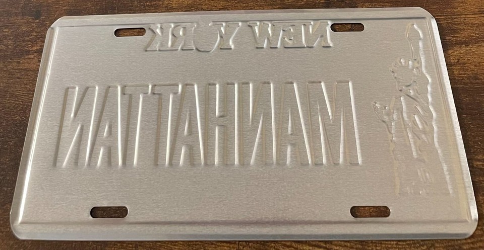 Manhattan New York Booster License Plate The Big Apply NYC Statue of ...