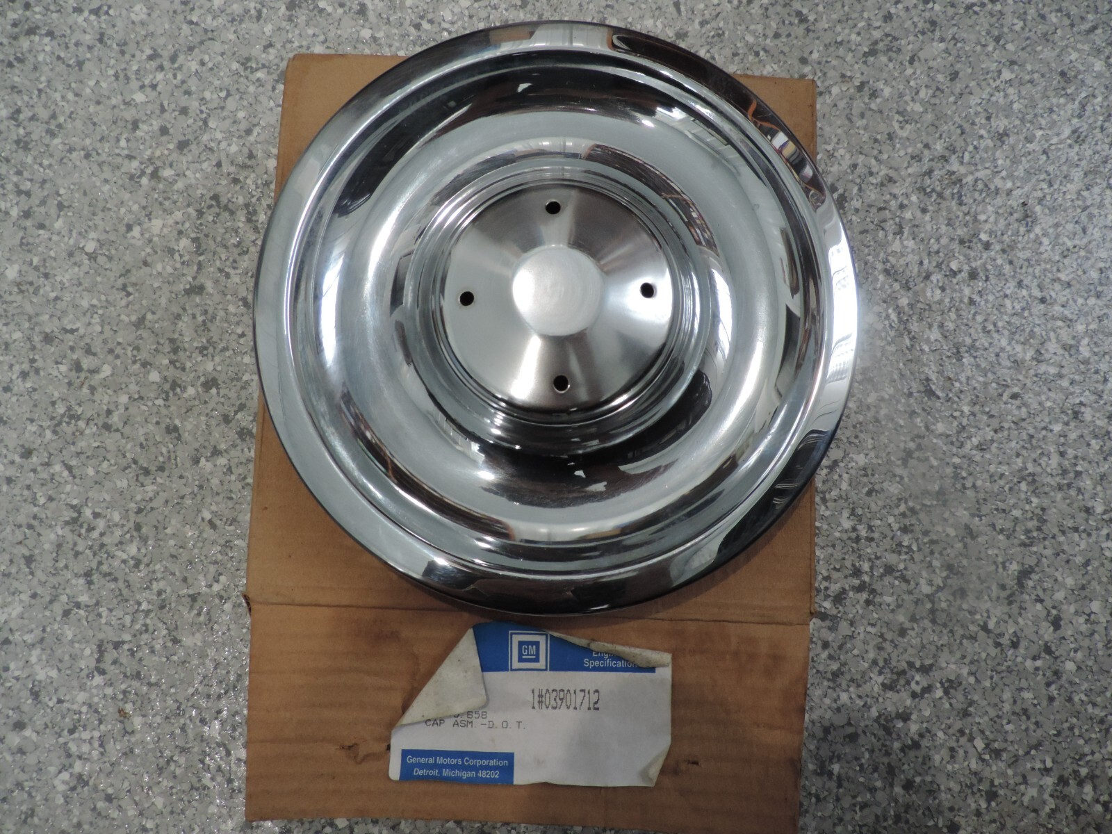 67 C2 Corvette Ralley Wheel Center Cap w/o Ornament--GM #3901712--NOS ...