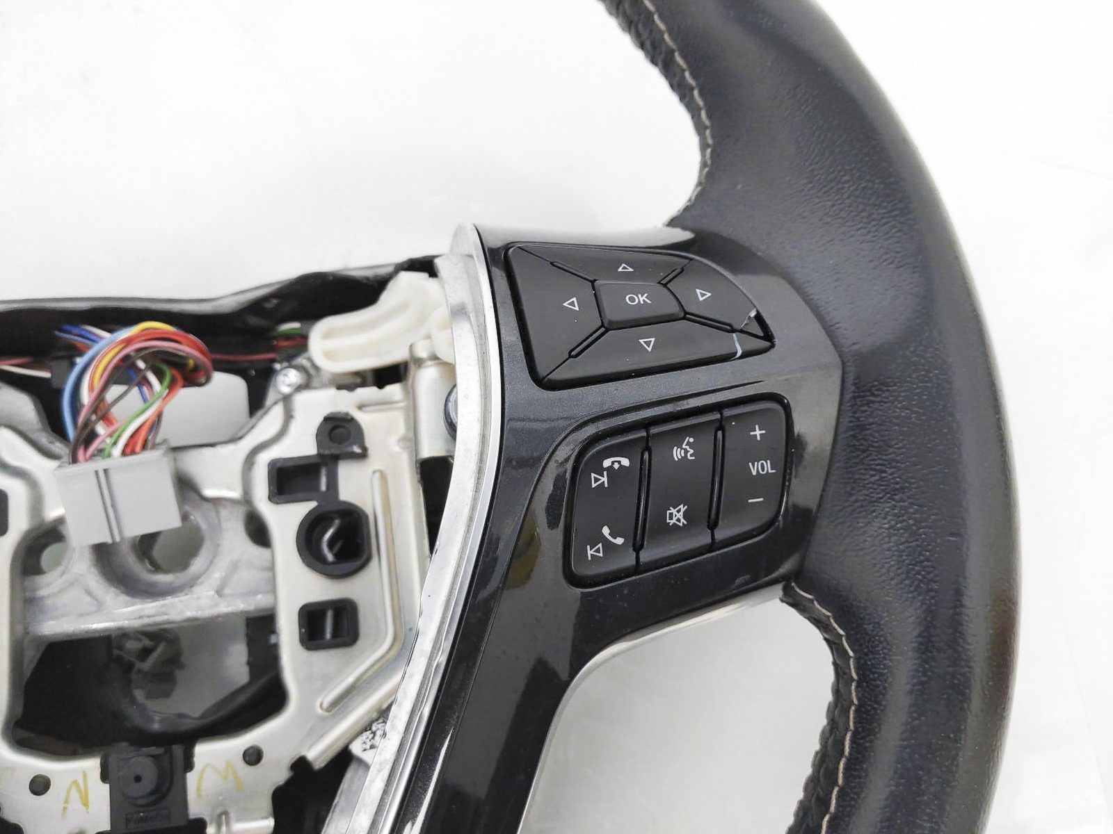 2016-2019 Ford Explorer Platinum Steering Wheel W/O Heated Wheel ...