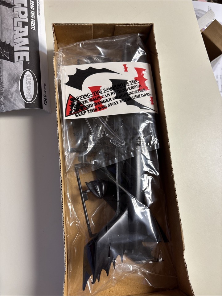 Polar Lights 6905 Batman Batplane Plastic Model Kit | eBay