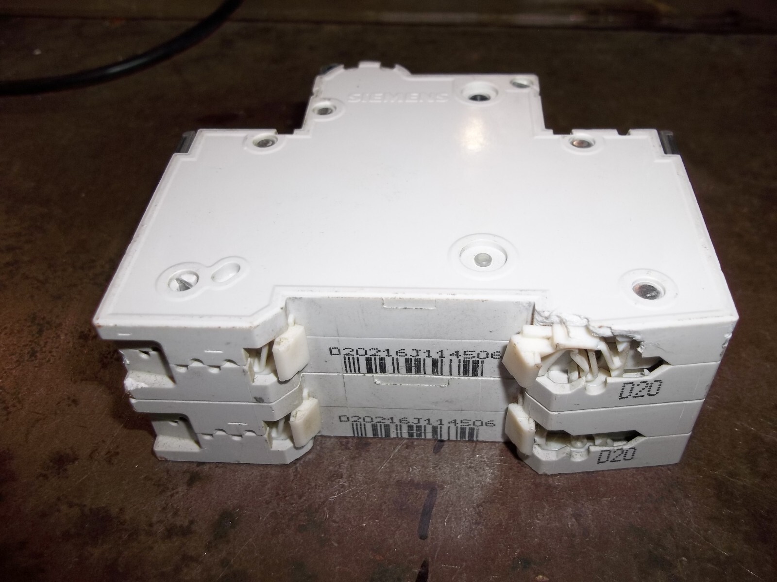 SIEMENS 5SY6220-8 5SY62 MCB D20 MINIATURE CIRCUIT BREAKER 20A 400V 2 ...