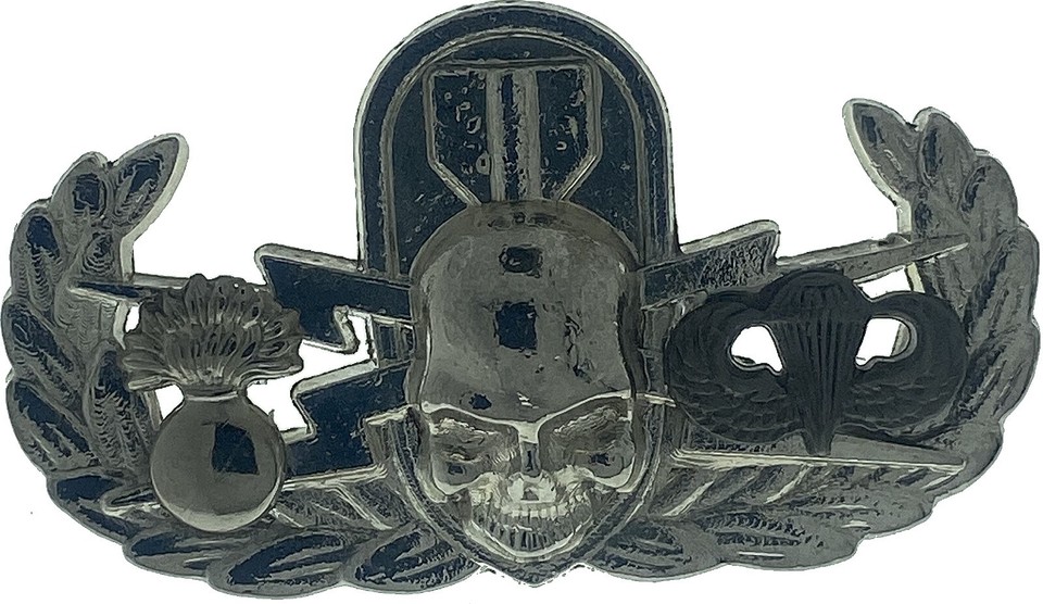 Explosive Ordnance Disposal Airborne Jump Wing Skull US Army EOD ...