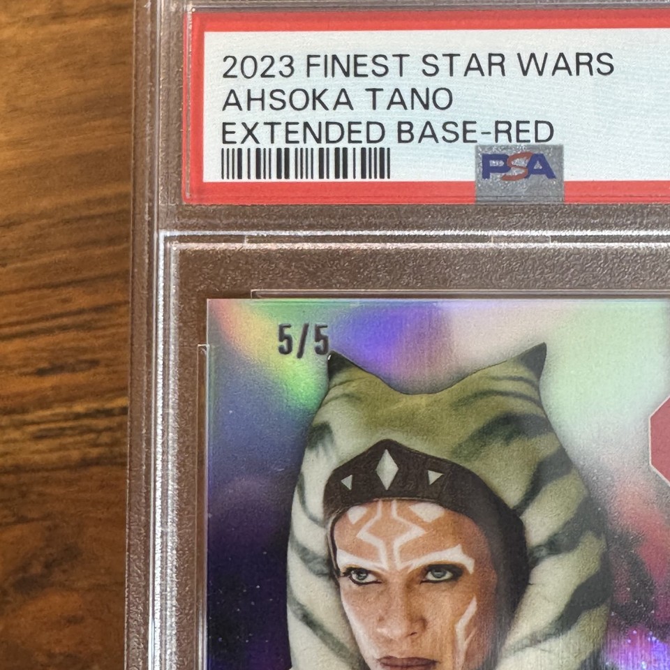 Ahsoka Tano 2023 Topps Finest Star Wars RED 5/5 Refractor #EB-1 PSA 10 ...