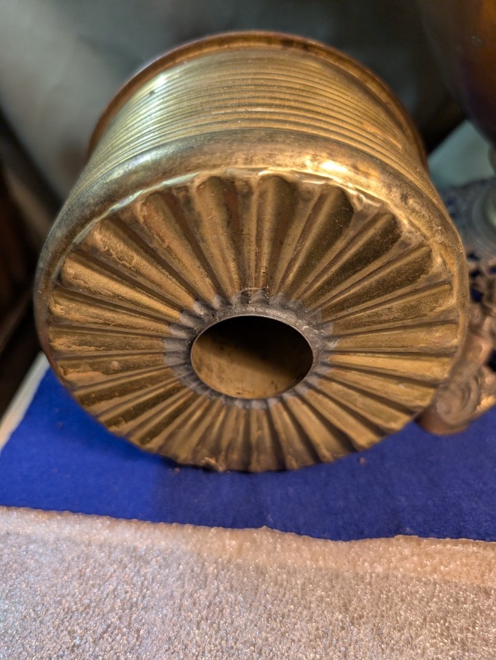 ANTIQUE BRADLEY & HUBBARD OIL LAMP FONT BASE # 7323 | eBay