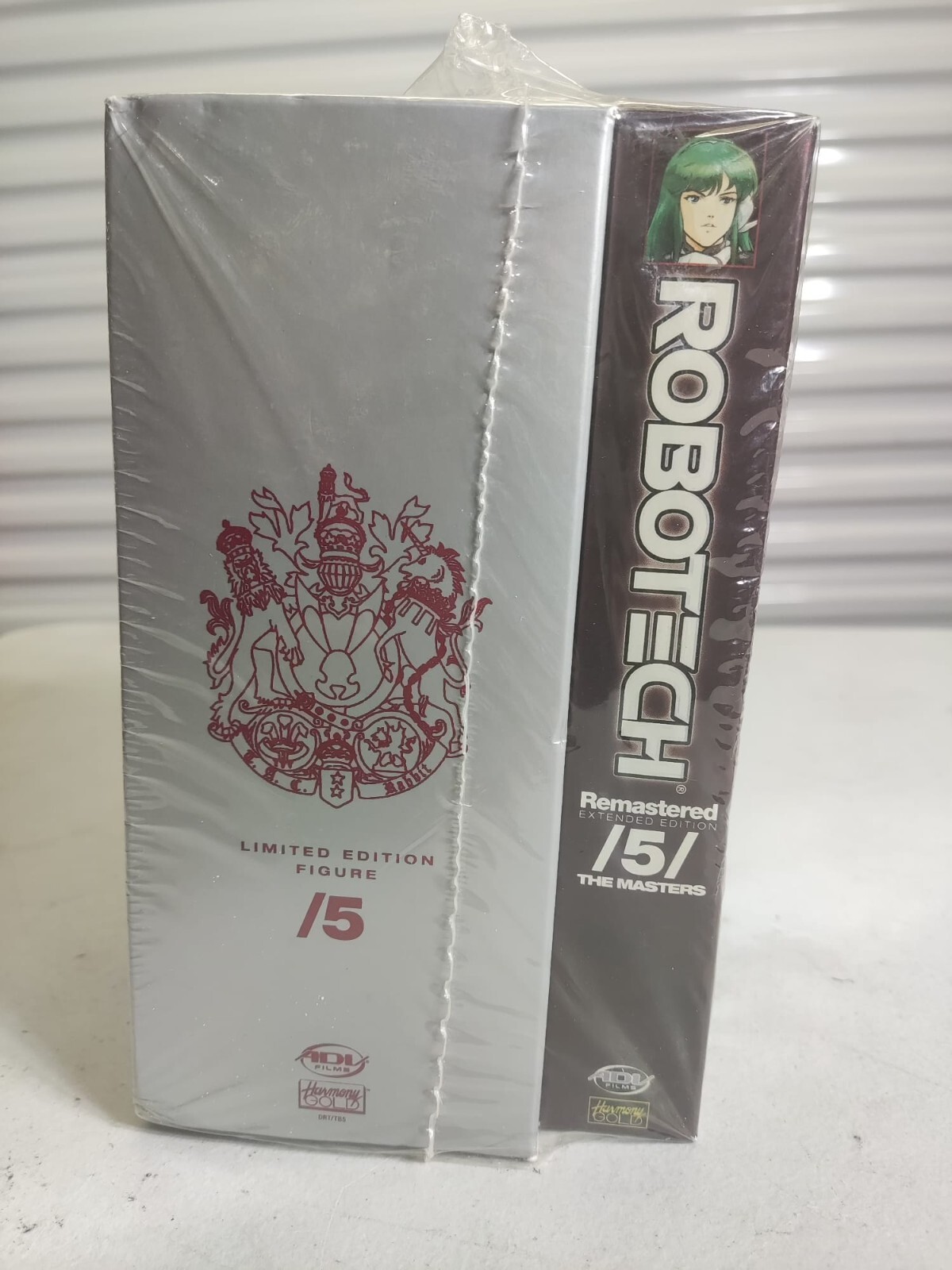 ROBOTECH Remastered/5 with figurin new