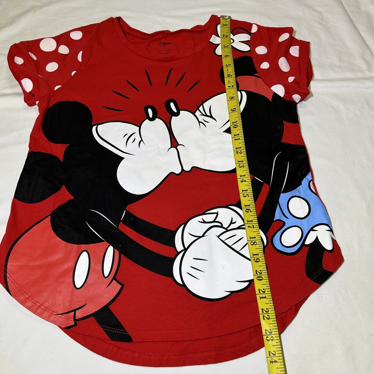 Gangster Mickey En Minnie Mickey Mouse's First 24 Hours In The Public