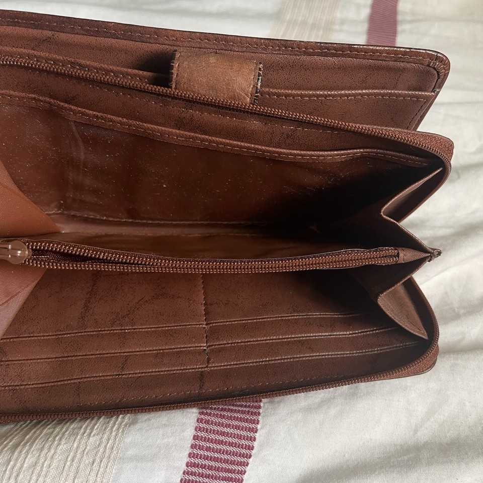 Buxton Cowhide Leather Wallet W/Snap Closure. Top Grain Cow Hide ...