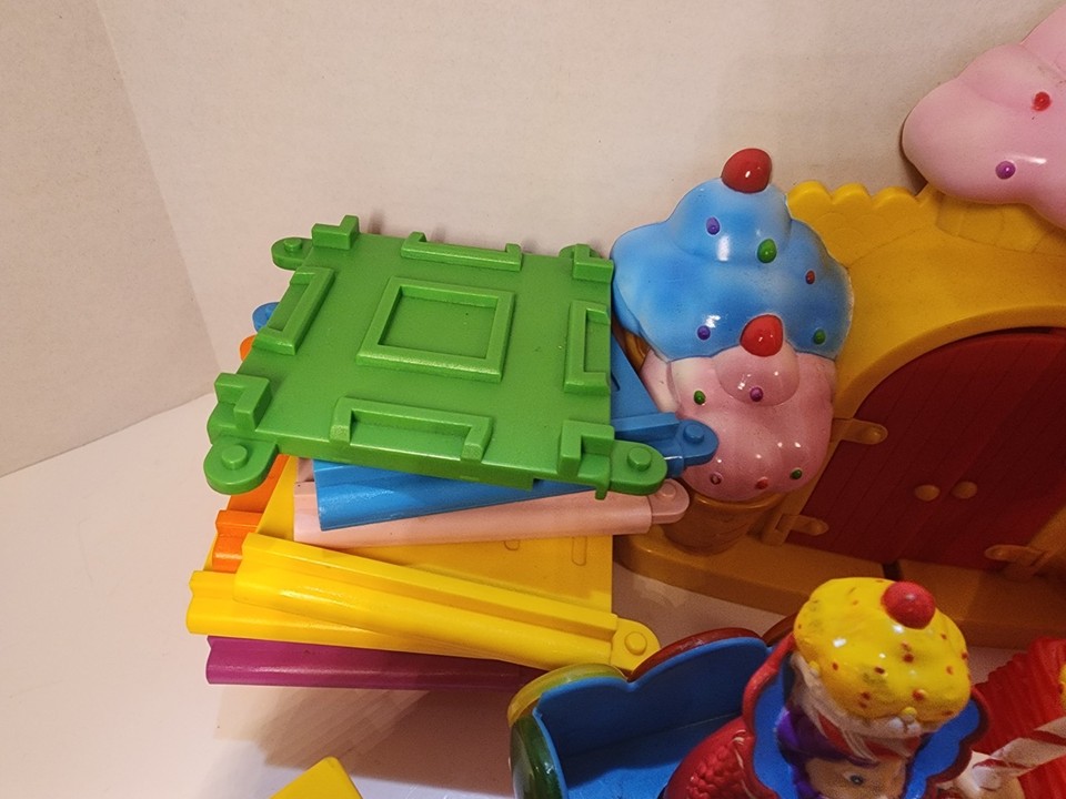 2002 Hasbro Candy Land Train And Track - Incomplete - Replacement ...