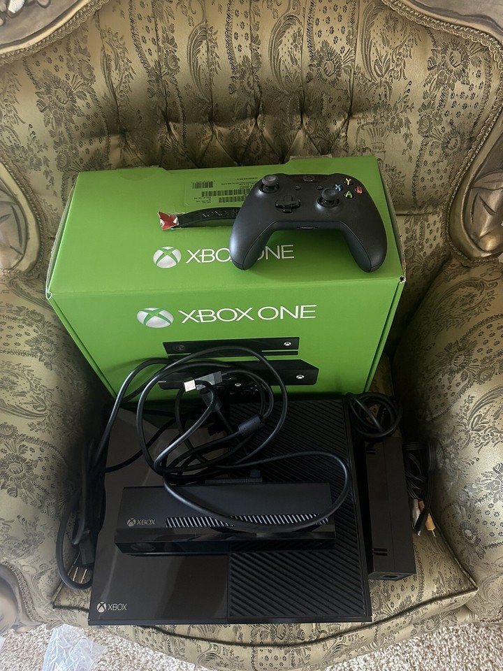 Microsoft Xbox One Kinect Bundle 500GB Black Console (7UV-00239 ...