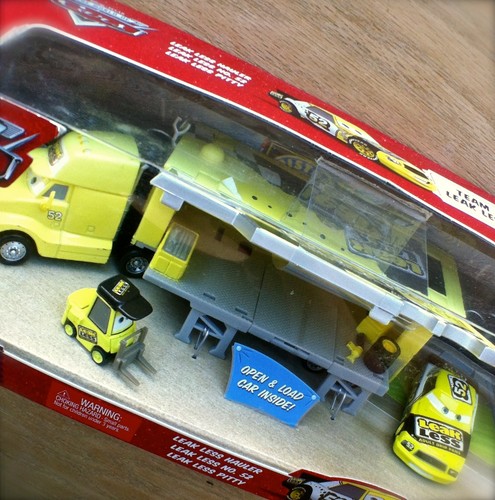 Disney PIXAR Cars TEAM LEAK LESS HAULER & RACER NO. 52 PITTY diecast ...