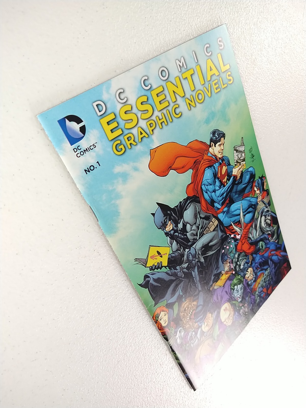 DC Comics Essential Graphic Novels/Batman Death of the Family Flip ...