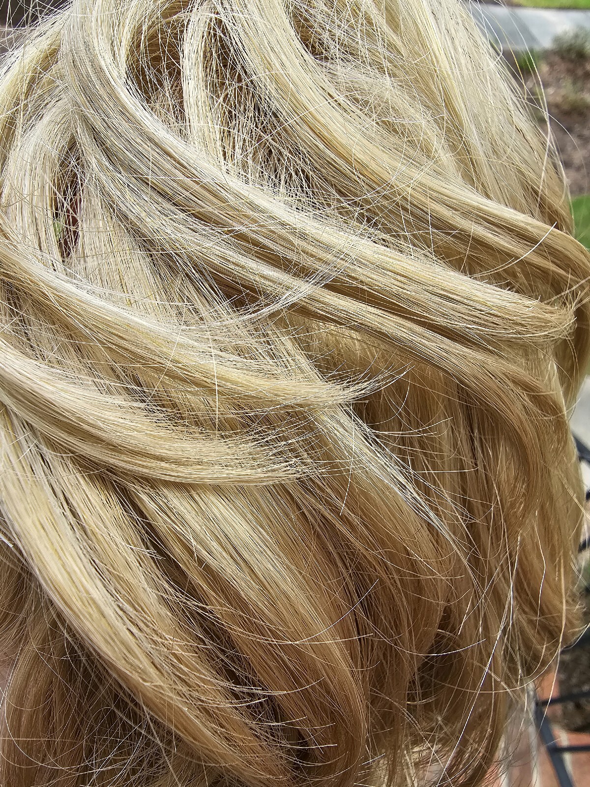 Revlon Hair Extensions, Shorty Shag Comb, Color= Sandstone 26R | eBay