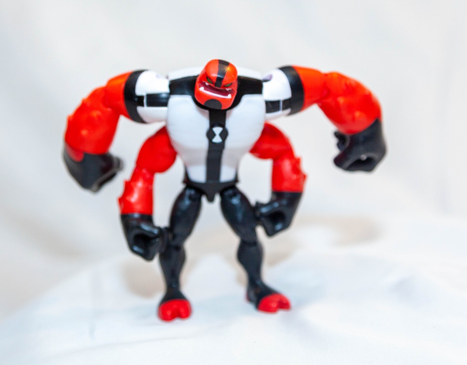 Ben 10 Figure & Four Arms Alien Action Figure Playmates Cartoon Network ...