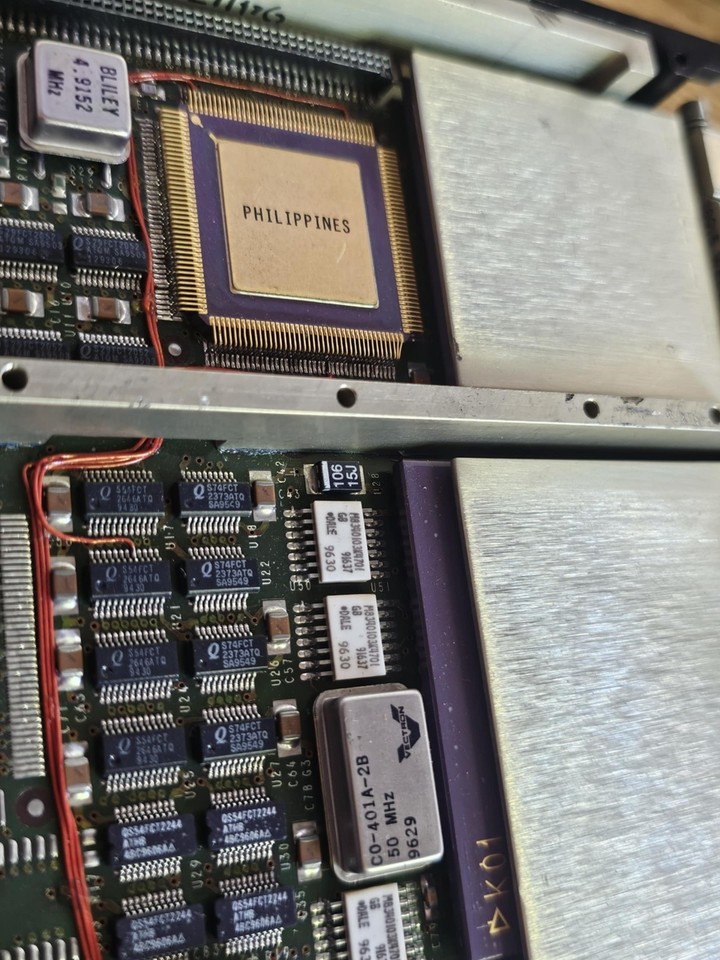 CPU Space Military Board w/Many Gold Ceramic Chips Intel DDC WEDC XICOR ...