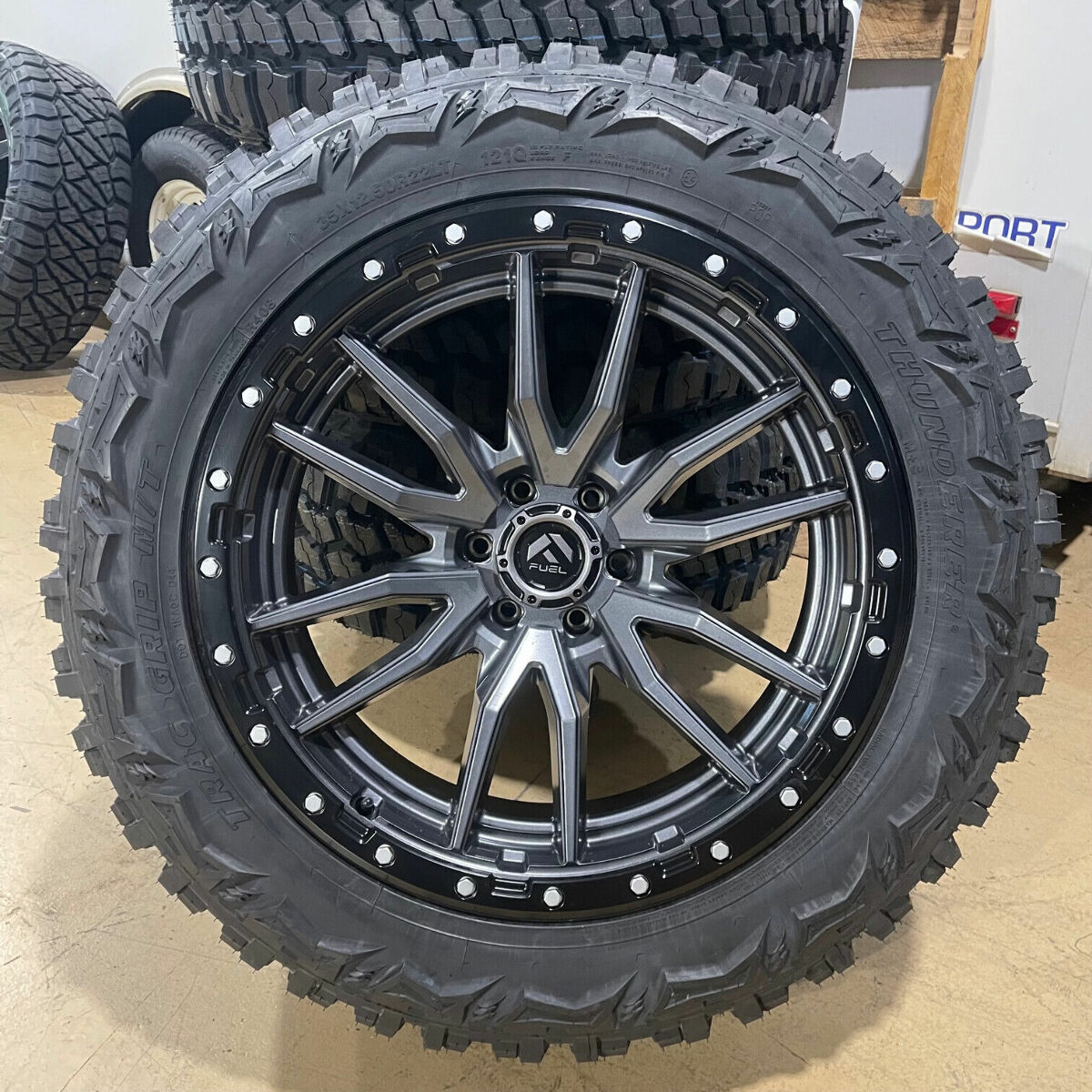 F350 35 Inch Tire On 18 Inch Rims 20'' Inch Black Rims With 35 Tires