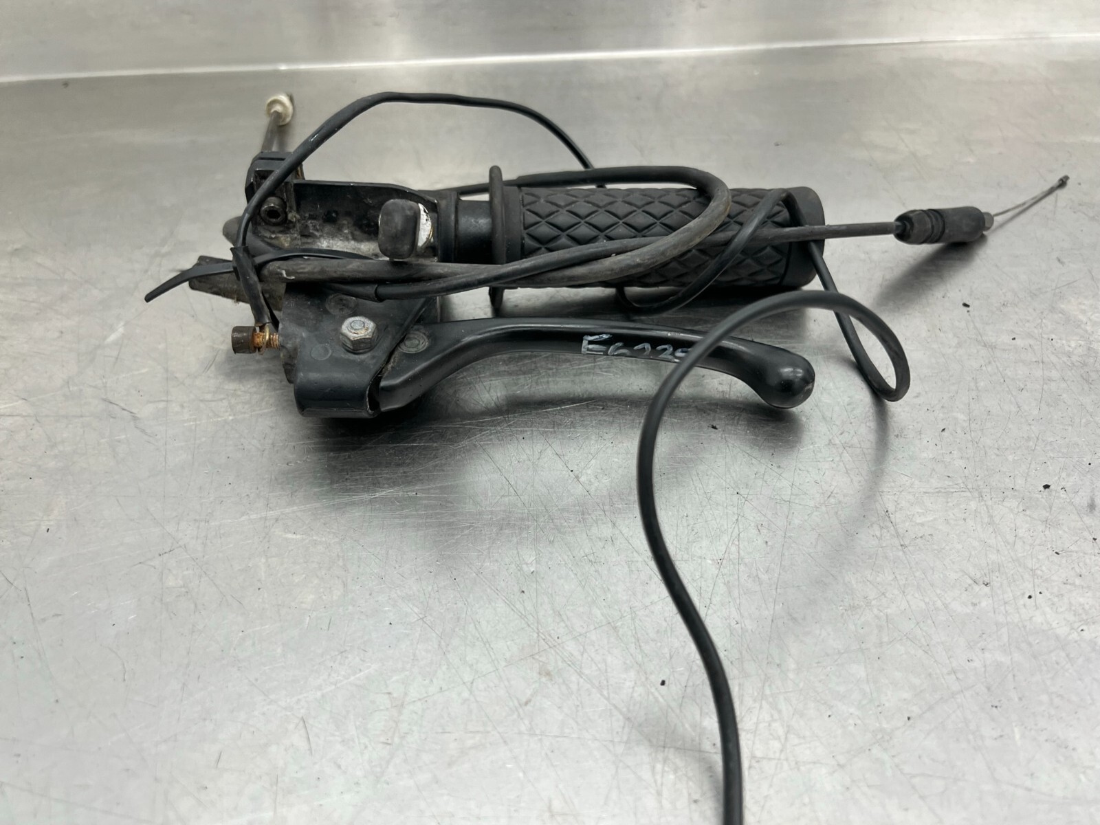 1987 BMW K100 Right Handlebar Front Brake Master Lever Throttle Tube ...