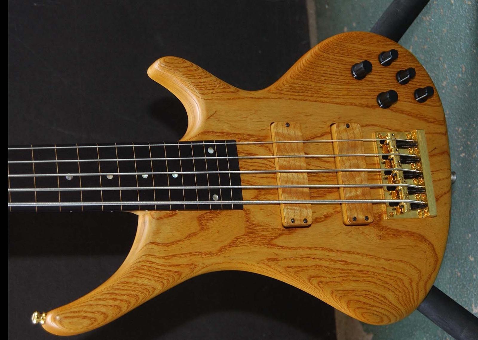 BOSSA 5 STRING FRETLESS BASS GUITAR VINTAGE FROM 90'S NEW GREAT OLD ...