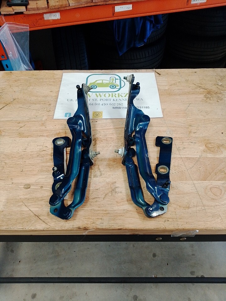 Genuine Tesla Model 3 Rear Boot Tailgate Hinges Pair 1551481-00-D ...