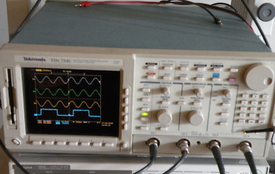Oscilloscopes - Oscilloscope W Instavu