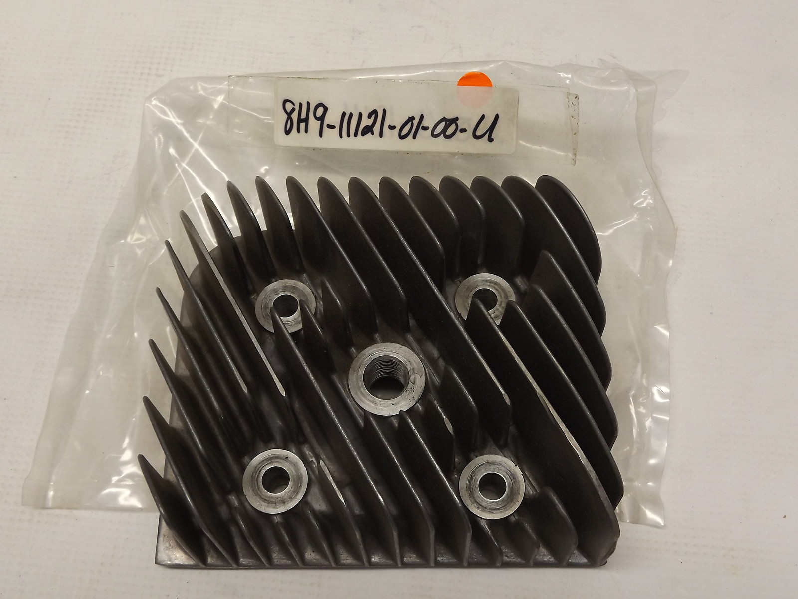 YAMAHA 8H9-11121-01-00 CYLINDER HEAD 2 ET300 | eBay