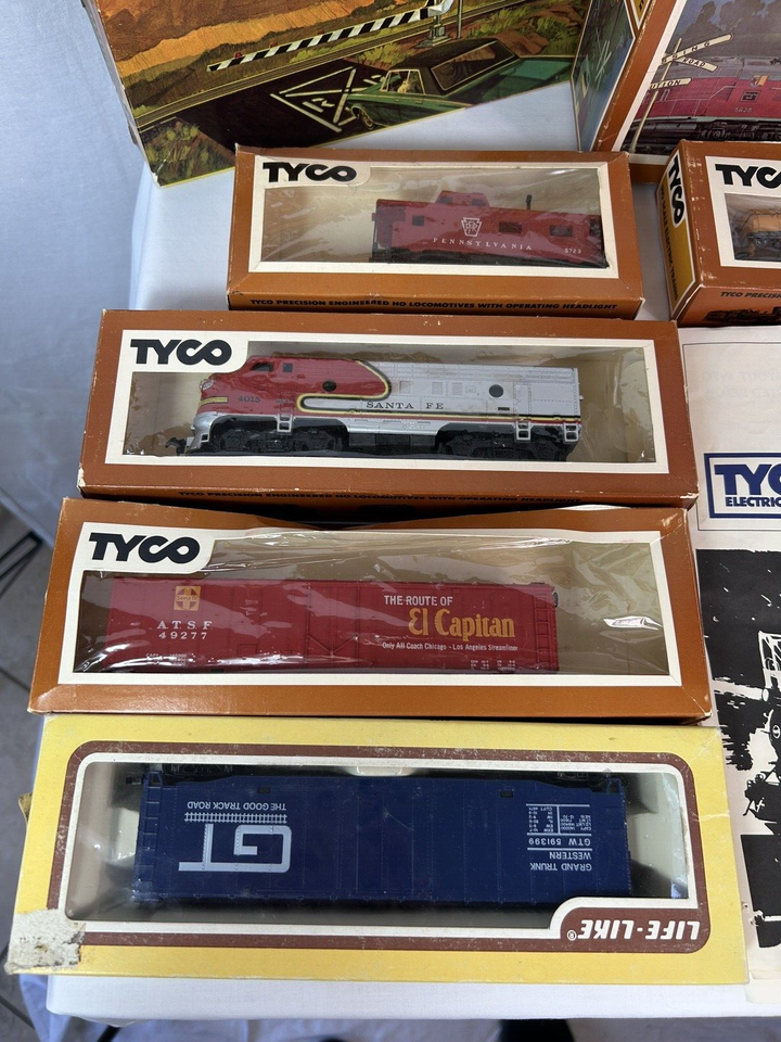 Vintage Large Lot 13 Boxes Of Tyco Train Cars, Sets & More - L@@K !! | eBay