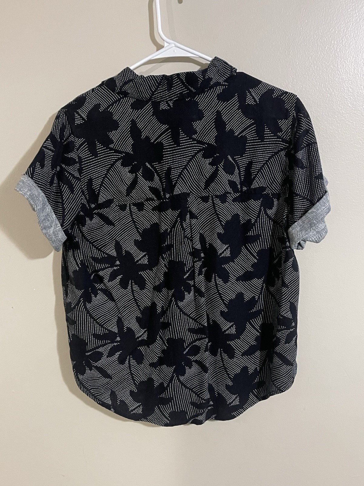 Universal Thread Shirt Linen Blend Black Floral Short Sleeve Button ...