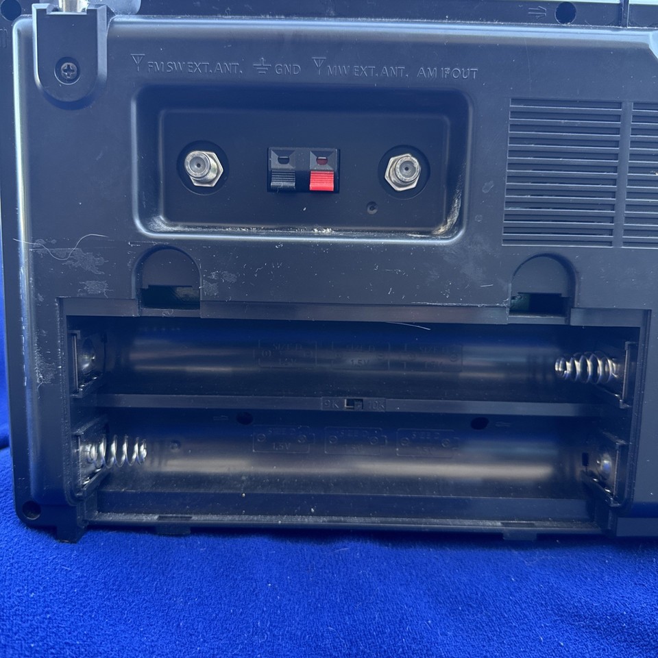 Grundig S450DLX Portable AM/FM Shortwave Field Radio * WORKS* | eBay