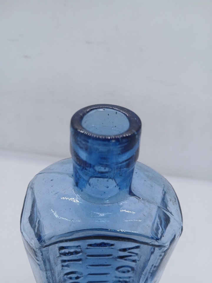 Light Blue Glass Clarkes World Famous Blood Mixture Lincoln Chemist ...