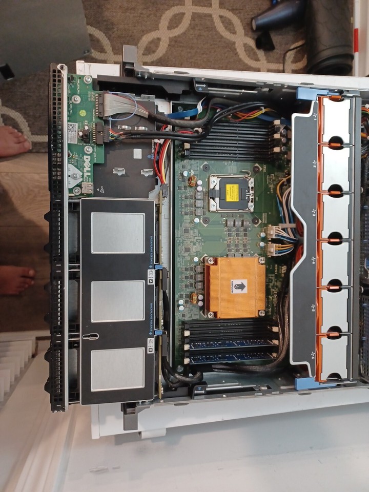 Dell Precision R5500 Rack GPU Workstation , 1 Core , RGB RAM / No SSD ...