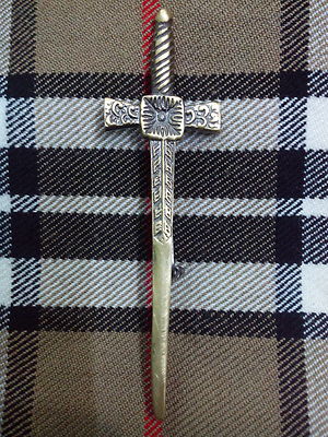 CELTIC BROADS WORD SWORD KILT PIN/HIGHLAND KILT PINS CELTIC SWORD ...