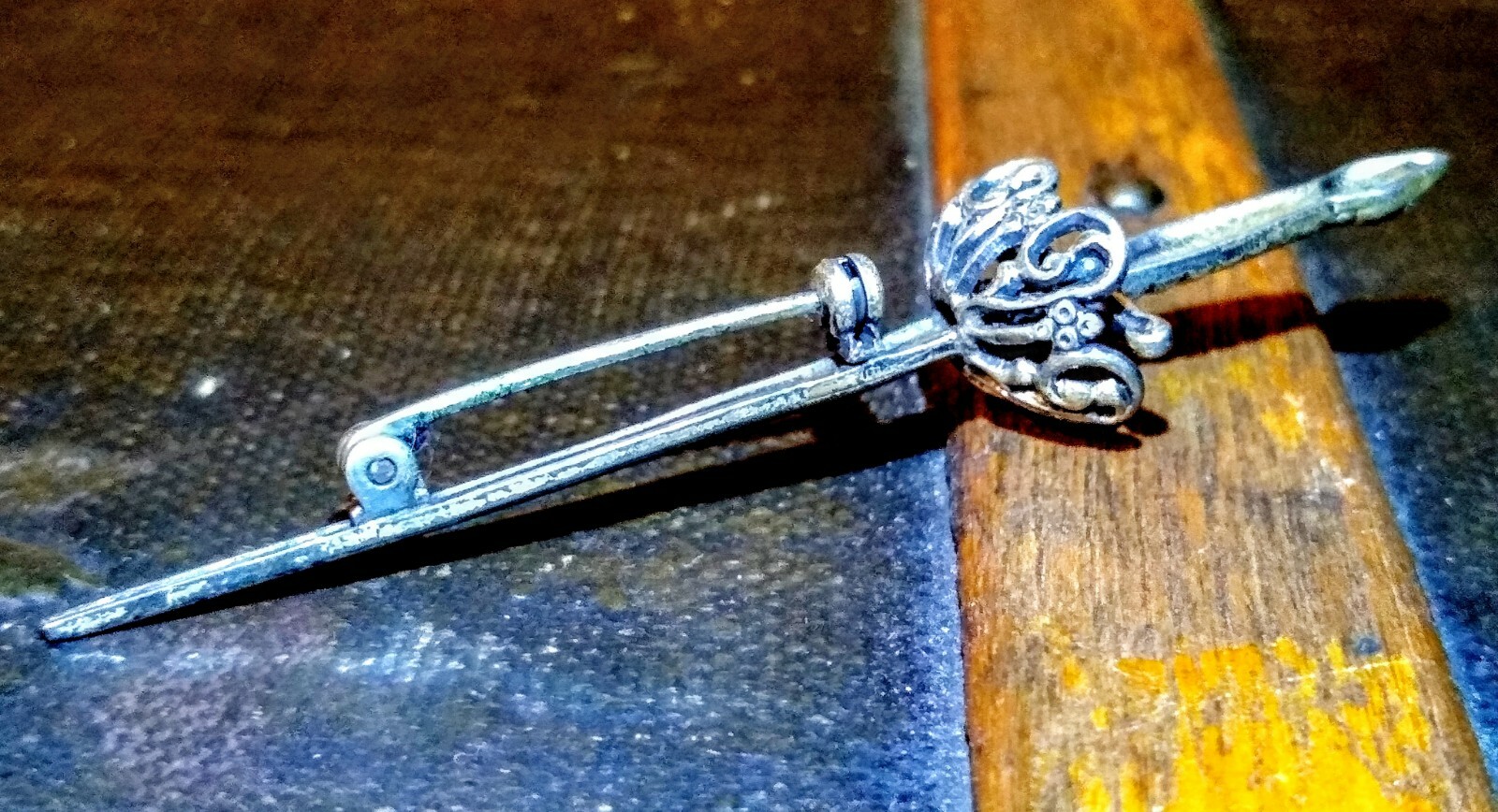 Antique Stunning Sword w/Detailed Handle Pin/Brooch U… - Gem