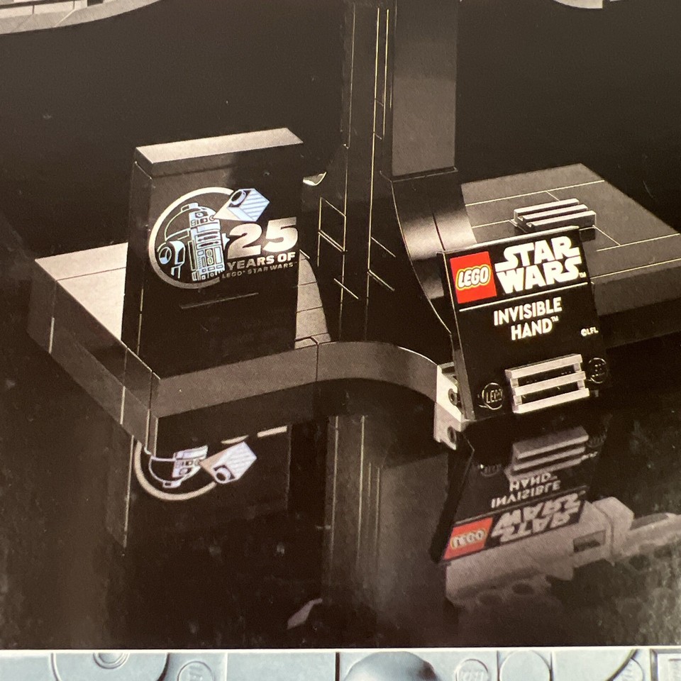 LEGO Star Wars Invisible Hand 75377 25th Anniversary Set General ...
