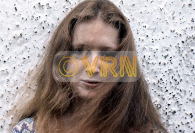 BONNIE RAITT Color Portrait in NYC 1971 - Fine Art Archival Print (8.5 ...