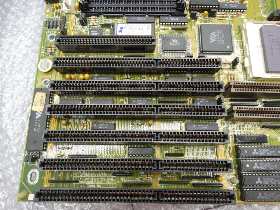 Magitronic Socket 3 Vintage Motherboard 486-GVT-2 + Intel 486 CPU ...