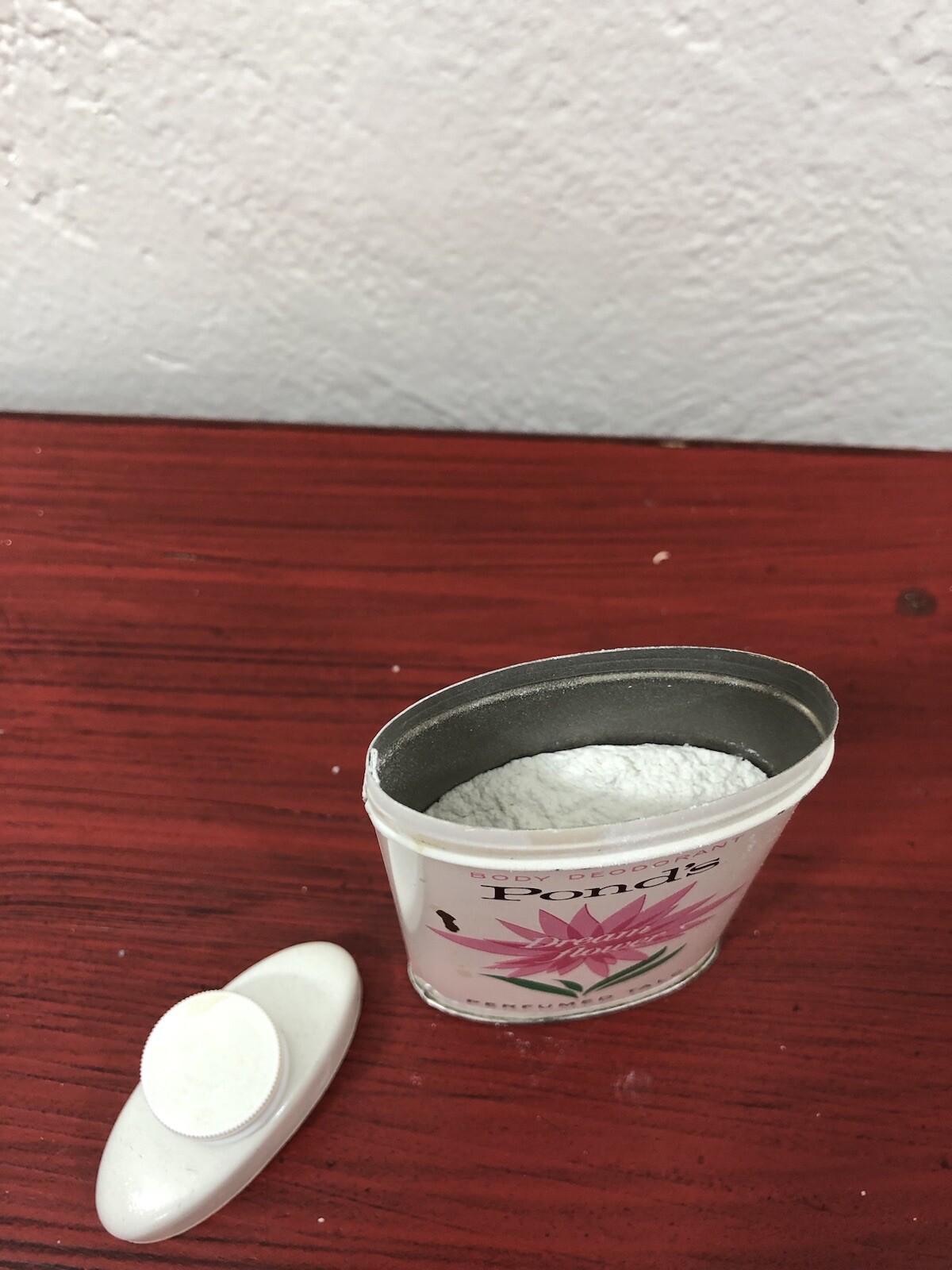 Vtg Pond's Dream Flower Body Perfumed Talc Powder 1.5oz Tin 3/4 Full ...