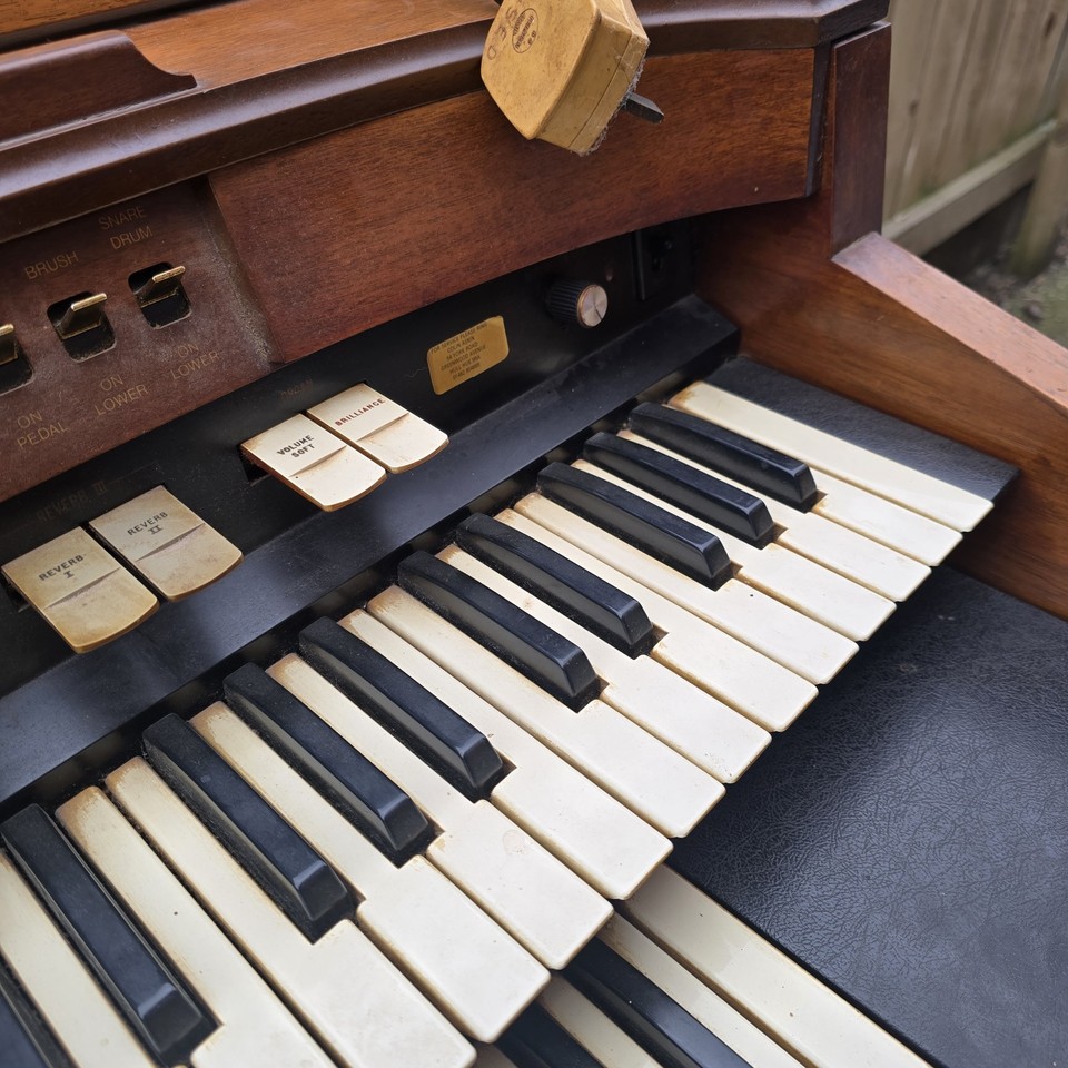 Hammond T500 1970s Electric Organ with music stool | eBay UK