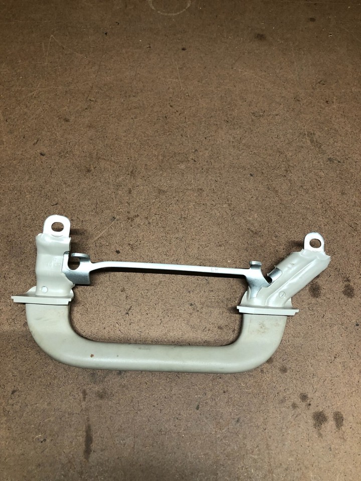 2007-2013 Chevrolet Suburban Tahoe Yukon Left Center B Pillar Grab ...