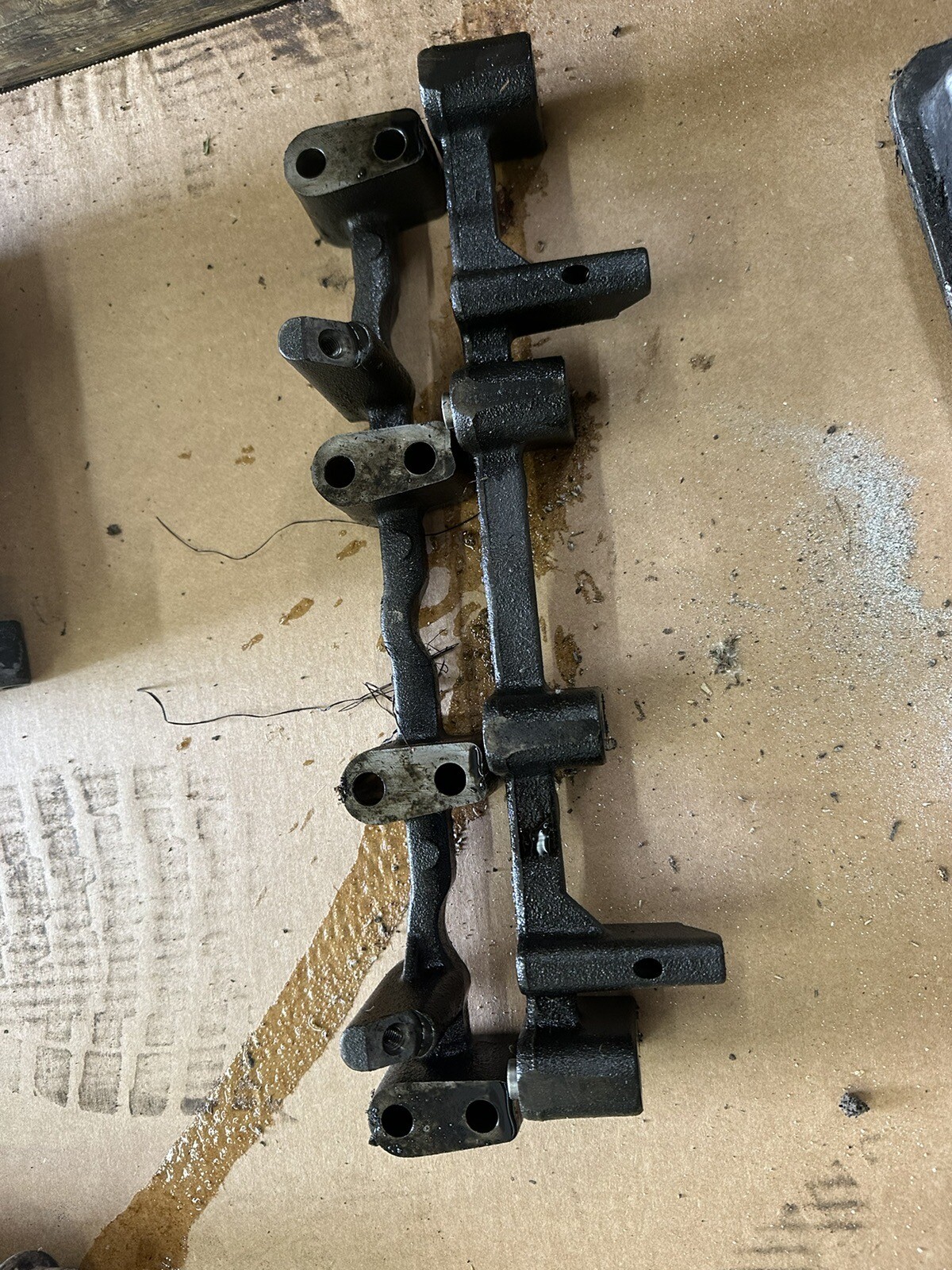 6.4 Powerstroke Rocker Pedestals ML4W29-30 | eBay